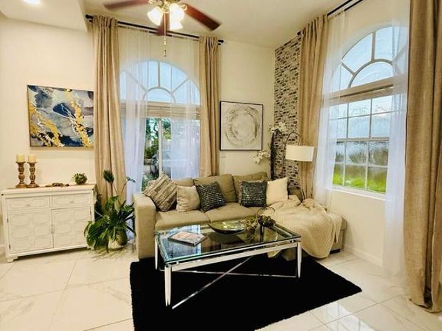 Luxury apartment complex for rent in Miami, Florida