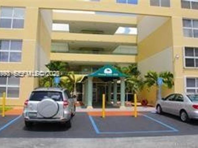 Luxury apartment complex for rent in Miami, Florida