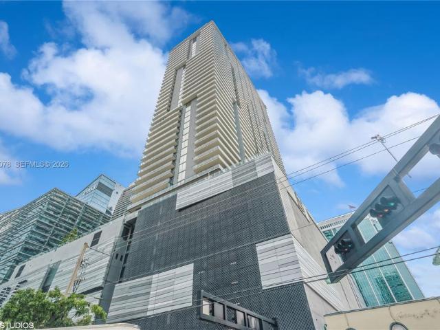 Luxury apartment complex for rent in Miami, Florida