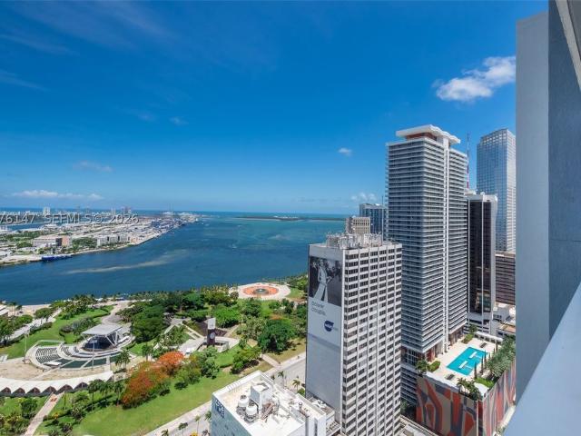 Luxury apartment complex for rent in Miami, Florida