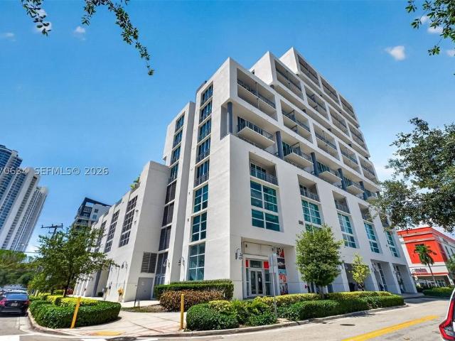 Luxury apartment complex for rent in Miami, Florida