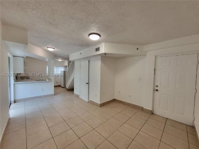 Luxury apartment complex for rent in Miami, Florida