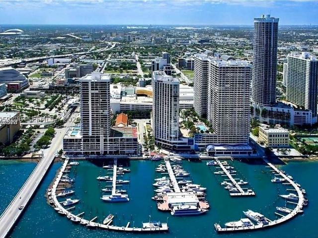 Luxury apartment complex for rent in Miami, Florida