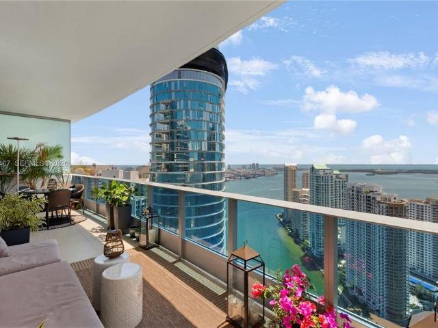 Luxury apartment complex for rent in Miami, Florida