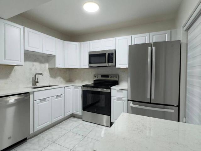 Luxury apartment complex for rent in Miami, Florida