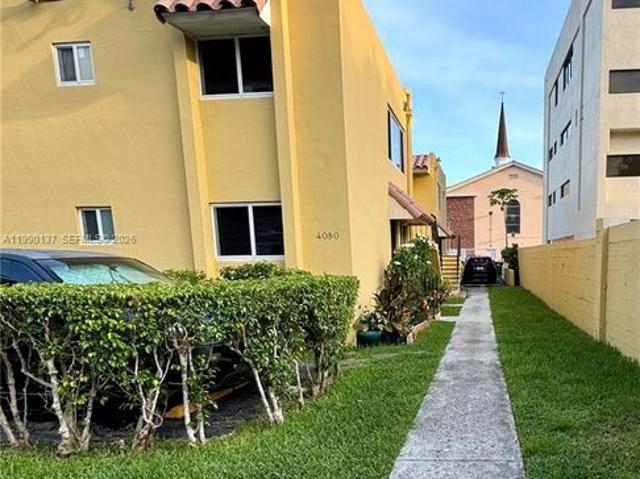 Luxury apartment complex for rent in Miami, Florida
