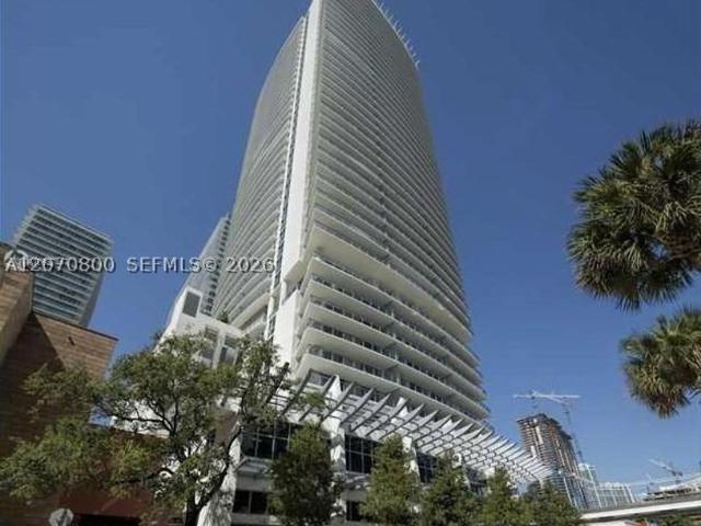 Luxury apartment complex for rent in Miami, Florida