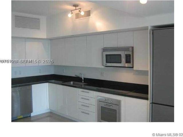Luxury apartment complex for rent in Miami, Florida