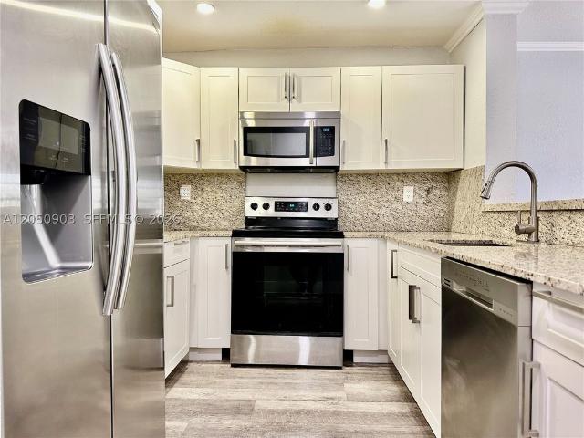 Luxury apartment complex for rent in Miami, Florida