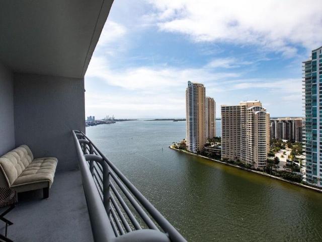 Luxury apartment complex for rent in Miami, Florida
