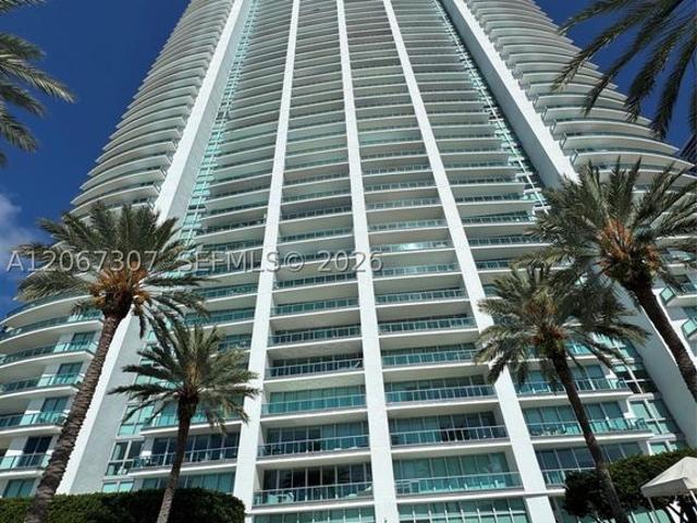 Luxury apartment complex for rent in Miami, Florida