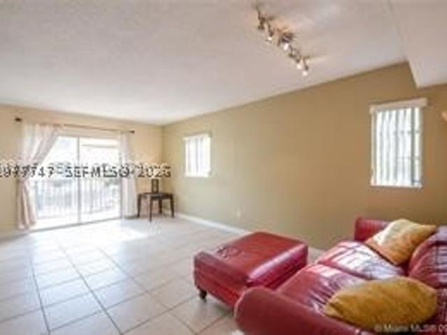Luxury apartment complex for rent in Miami, Florida