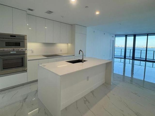 Luxury apartment complex for rent in Miami, Florida