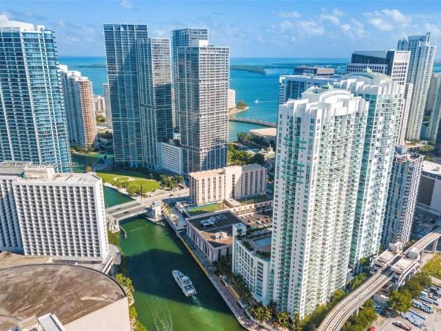 Luxury apartment complex for rent in Miami, Florida