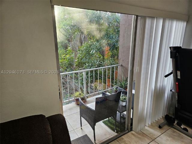 Luxury apartment complex for rent in Miami, Florida
