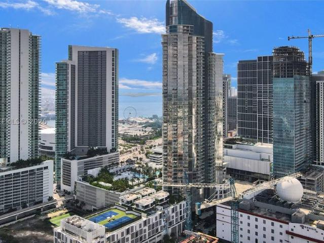 Luxury apartment complex for rent in Miami, Florida