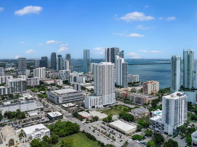 Luxury apartment complex for rent in Miami, Florida
