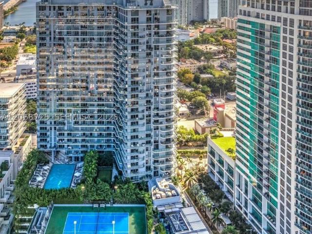 Luxury apartment complex for rent in Miami, Florida