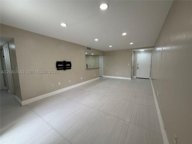 Luxury apartment complex for rent in Miami, Florida