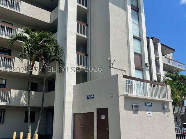 Luxury apartment complex for rent in Miami, Florida