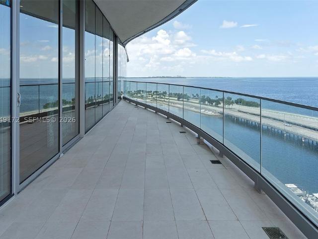 Luxury apartment complex for rent in Miami, Florida