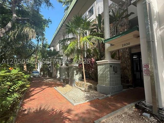 Luxury apartment complex for rent in Miami, Florida