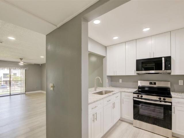 Luxury apartment complex for rent in Miami, Florida