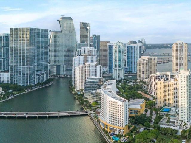 Luxury apartment complex for rent in Miami, Florida