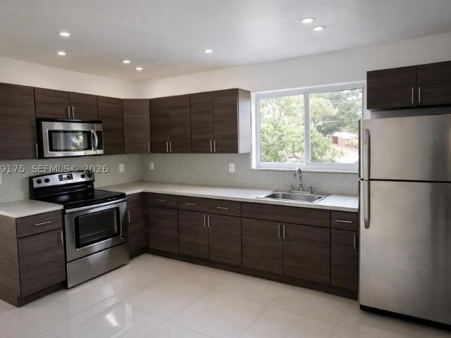 Luxury apartment complex for rent in Miami, Florida