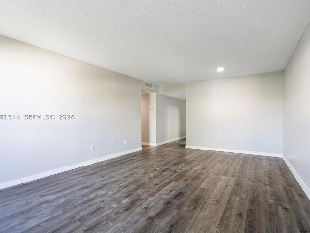 Luxury apartment complex for rent in Miami, Florida