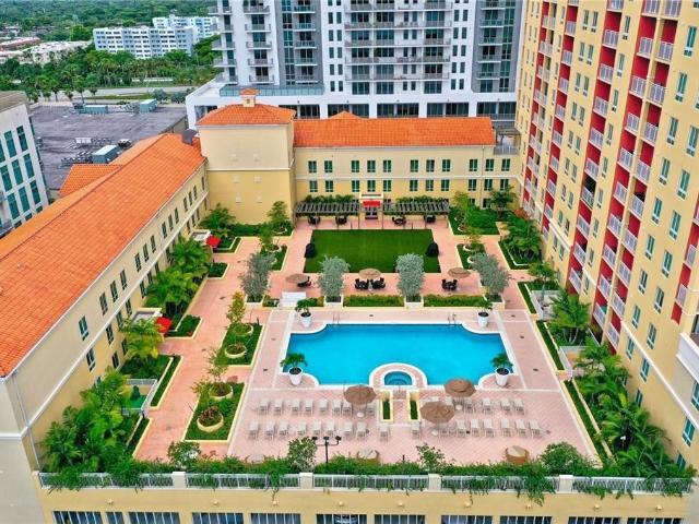 Luxury apartment complex for rent in Miami, Florida