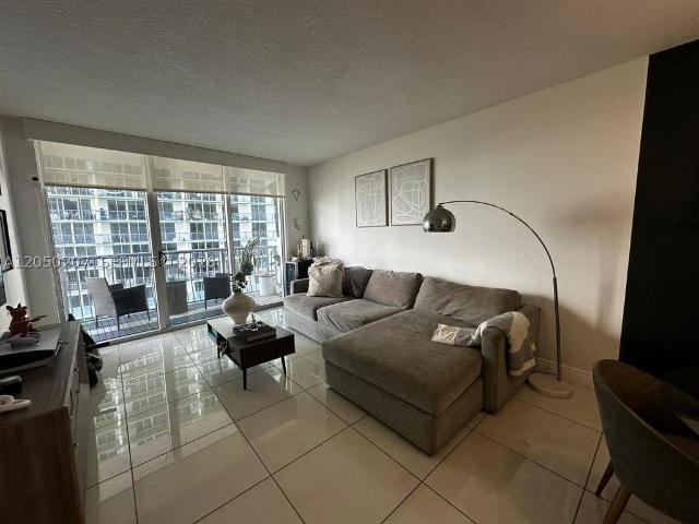 Luxury apartment complex for rent in Miami, Florida