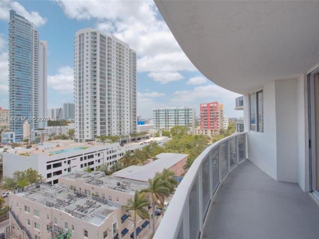 Luxury apartment complex for rent in Miami, Florida