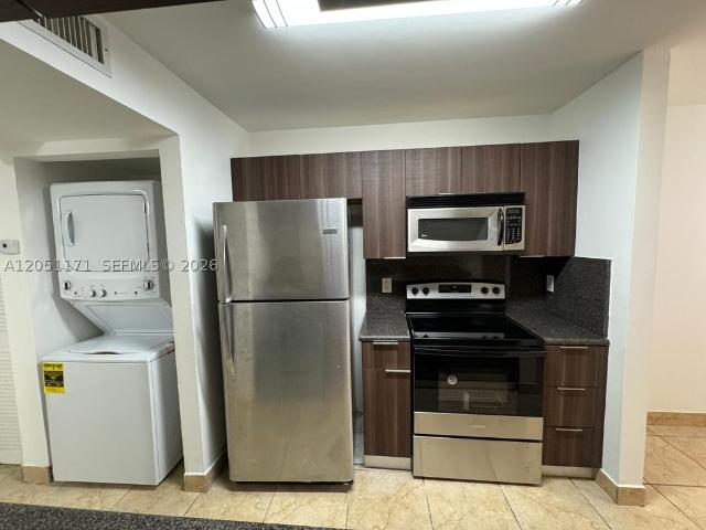 Luxury apartment complex for rent in Miami, Florida