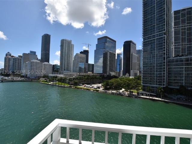 Luxury apartment complex for rent in Miami, Florida