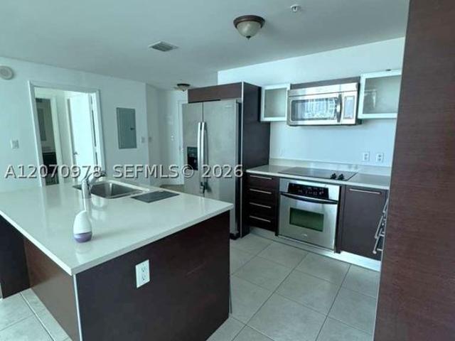Luxury apartment complex for rent in Miami, Florida