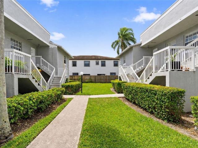 Luxury apartment complex for rent in Miami, Florida