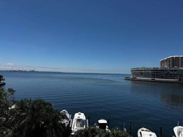 Luxury apartment complex for rent in Miami, Florida