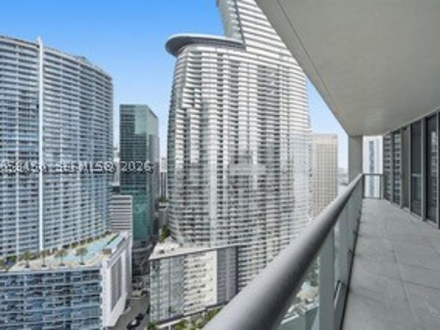 Luxury apartment complex for rent in Miami, Florida