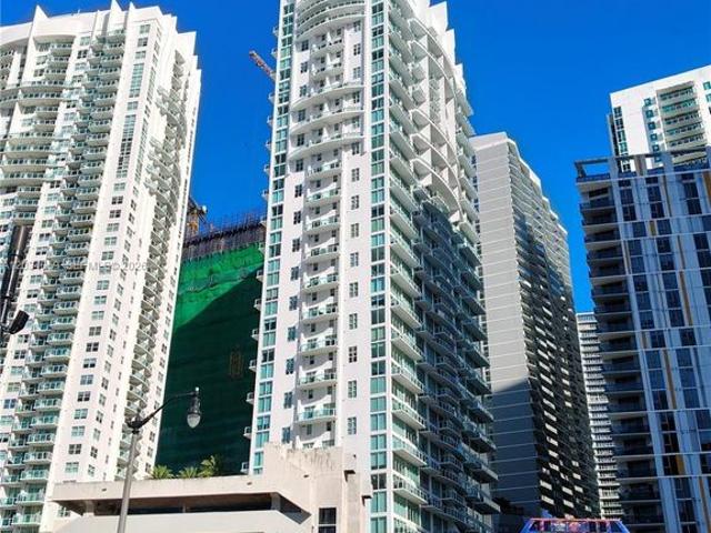 Luxury apartment complex for rent in Miami, Florida
