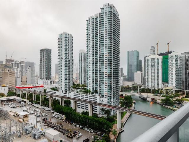 Luxury apartment complex for rent in Miami, Florida