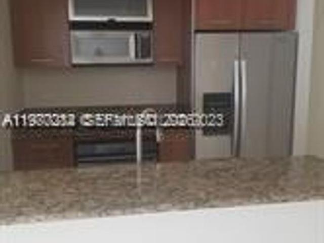 Luxury apartment complex for rent in Miami, Florida