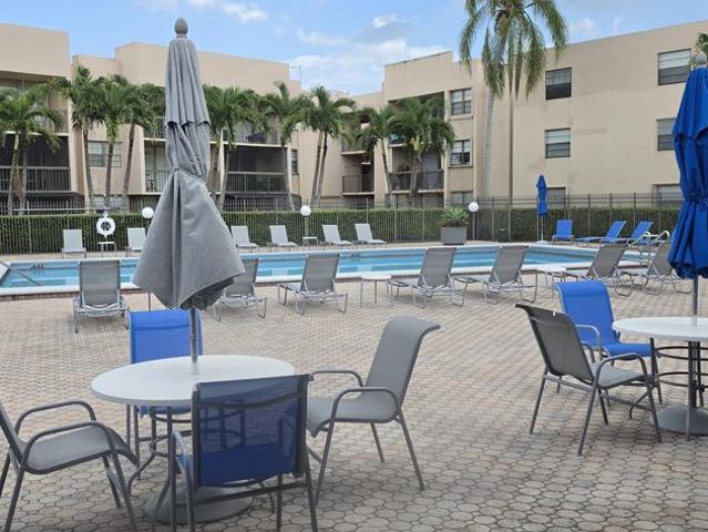 Luxury apartment complex for rent in Miami, Florida
