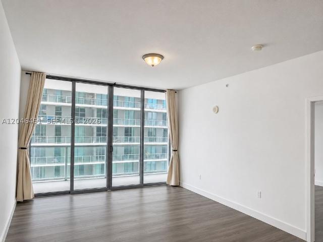 Luxury apartment complex for rent in Miami, Florida