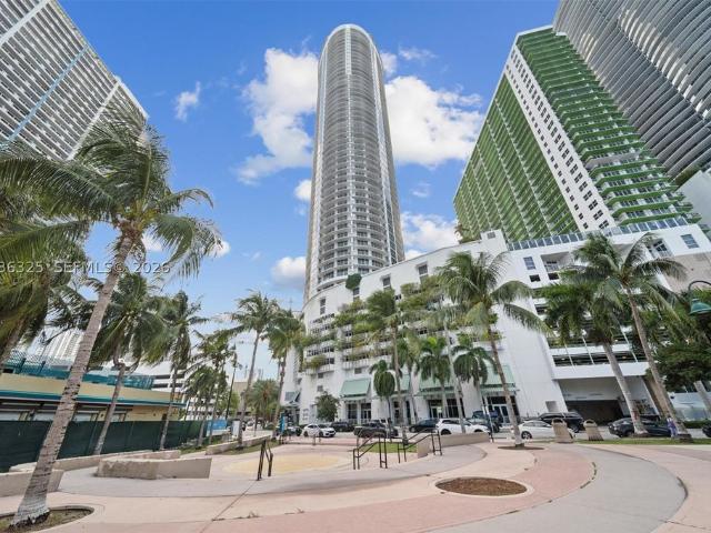 Luxury apartment complex for rent in Miami, Florida