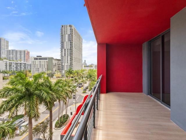 Luxury apartment complex for rent in Miami, Florida