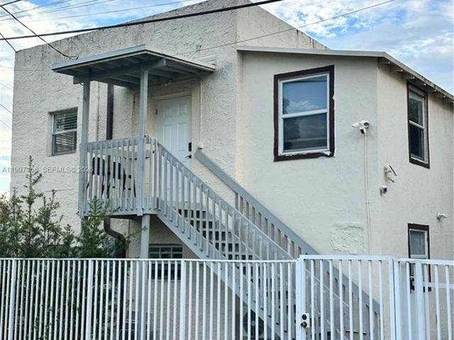 Luxury apartment complex for rent in Miami, Florida