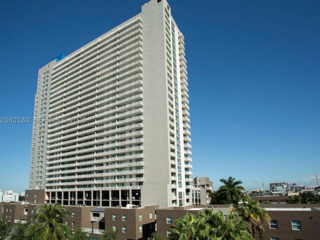 Luxury apartment complex for rent in Miami, Florida