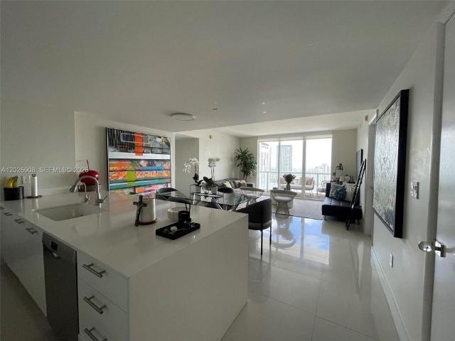 Luxury apartment complex for rent in Miami, Florida