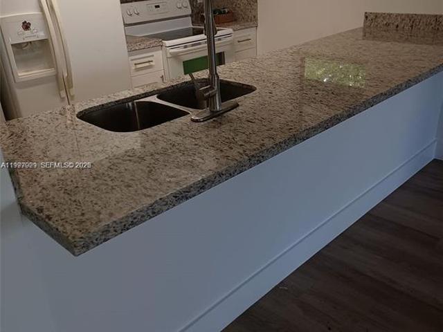 Luxury apartment complex for rent in Miami, Florida